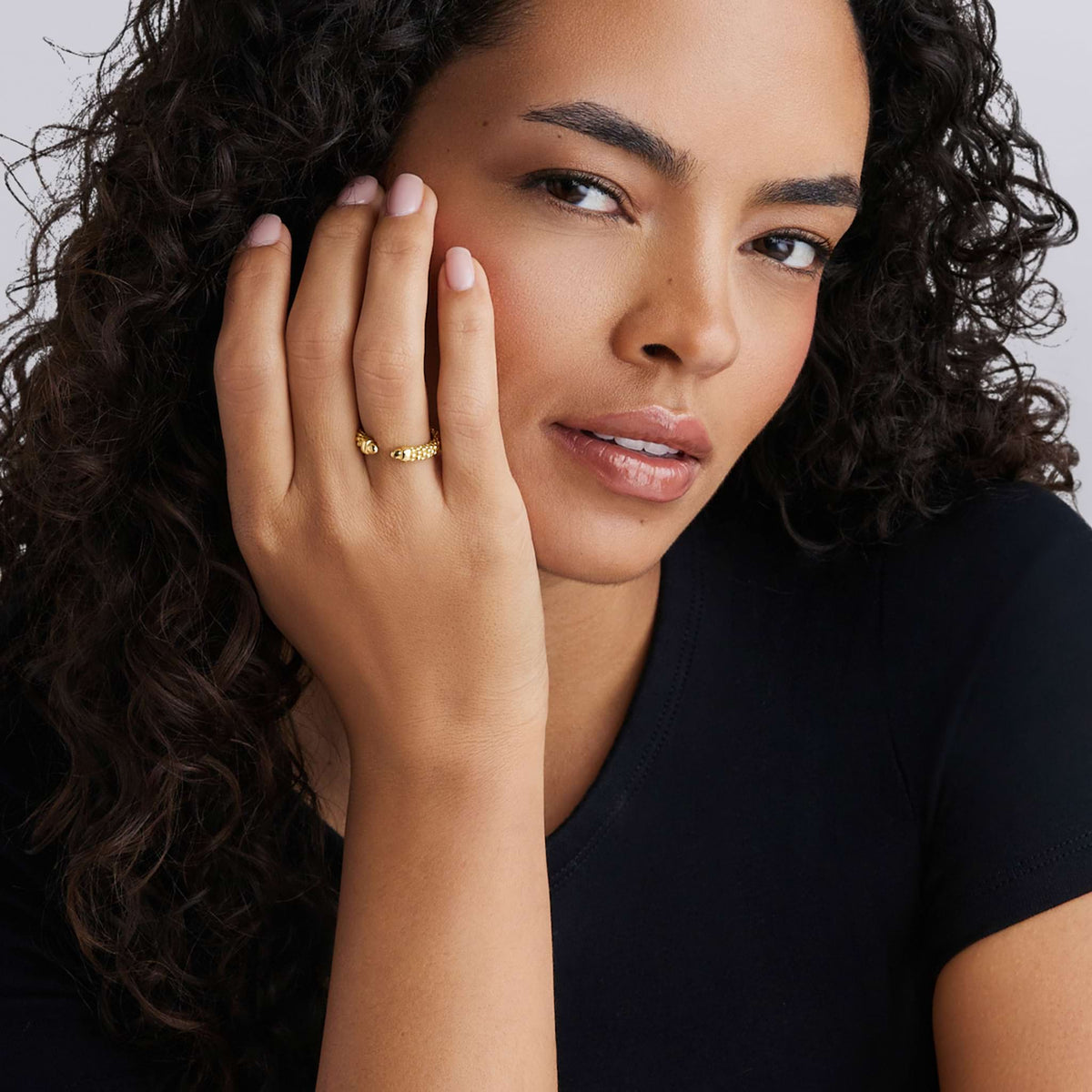Signature Caviar 18K Gold Caviar Beaded Mini Versa Stacking Ring – LAGOS