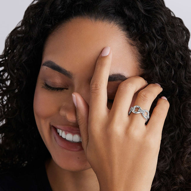 Signature Caviar Sterling Silver Caviar Link Ring – LAGOS